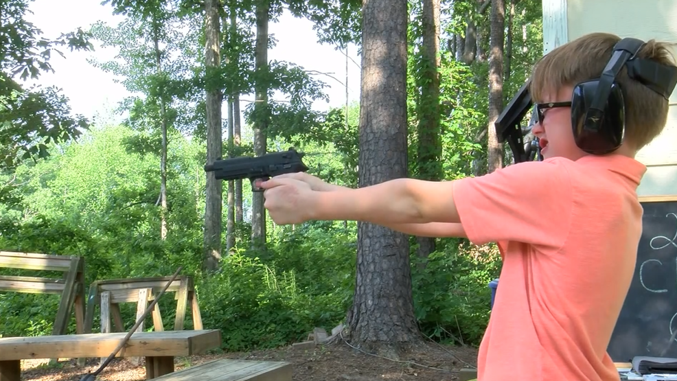 Gun instructor offers class to teach children as young as six to shoot ...